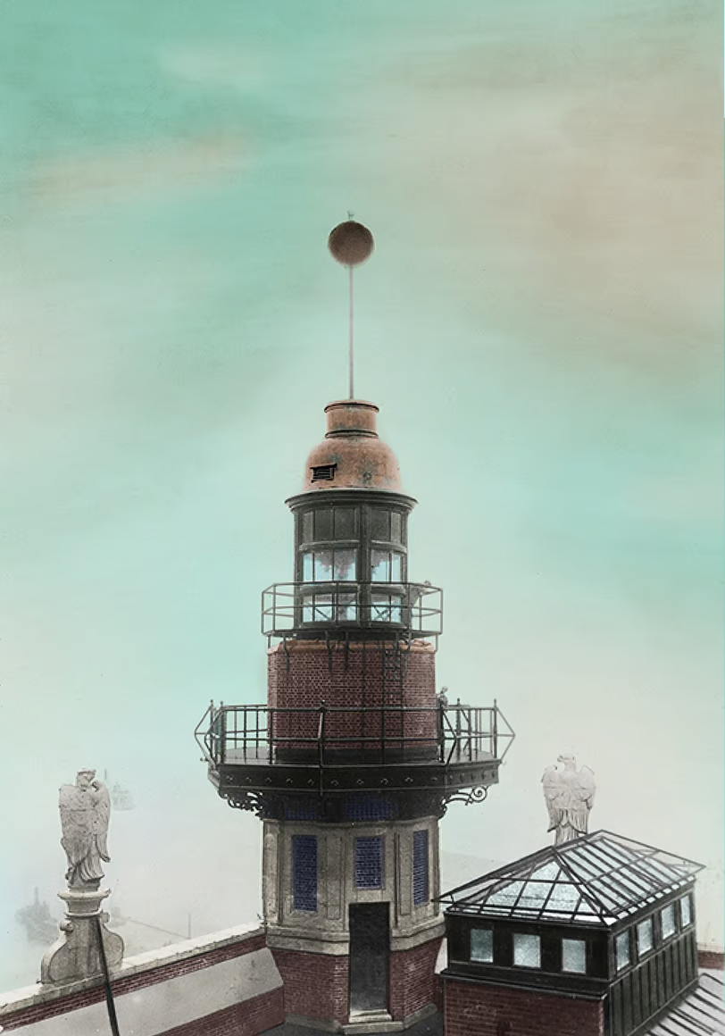 “Most New Yorkers pass by Titanic Lighthouse never knowing it’s the ...